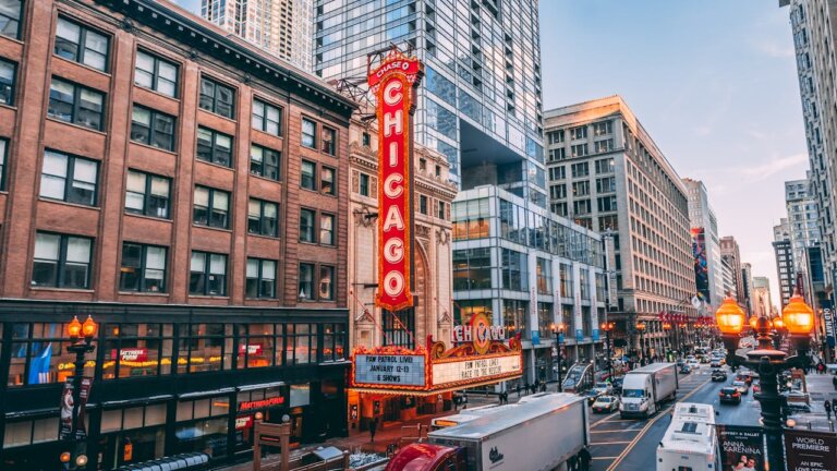 Why is Chicago Traffic So Bad? (+Tips for How to Avoid)